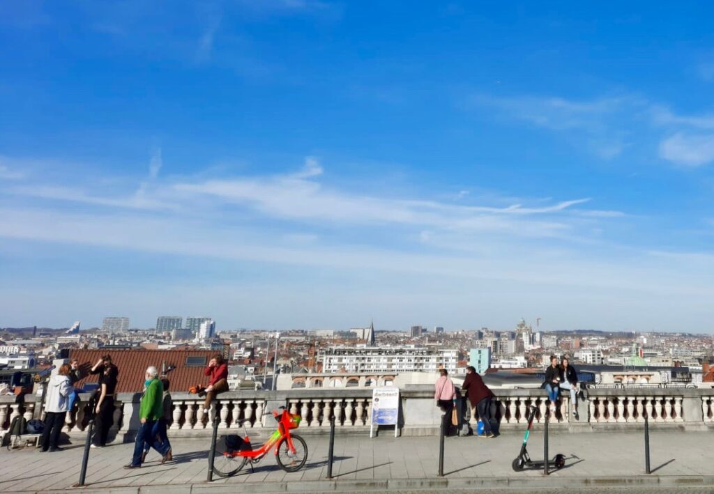 Bazaar Trottoir organiseert wandelingen met Brussels pit – 21bis